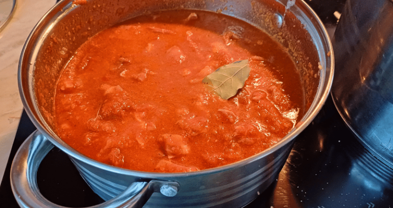 Sertéspörkölt recept-ha sűrű szafttal szereted!